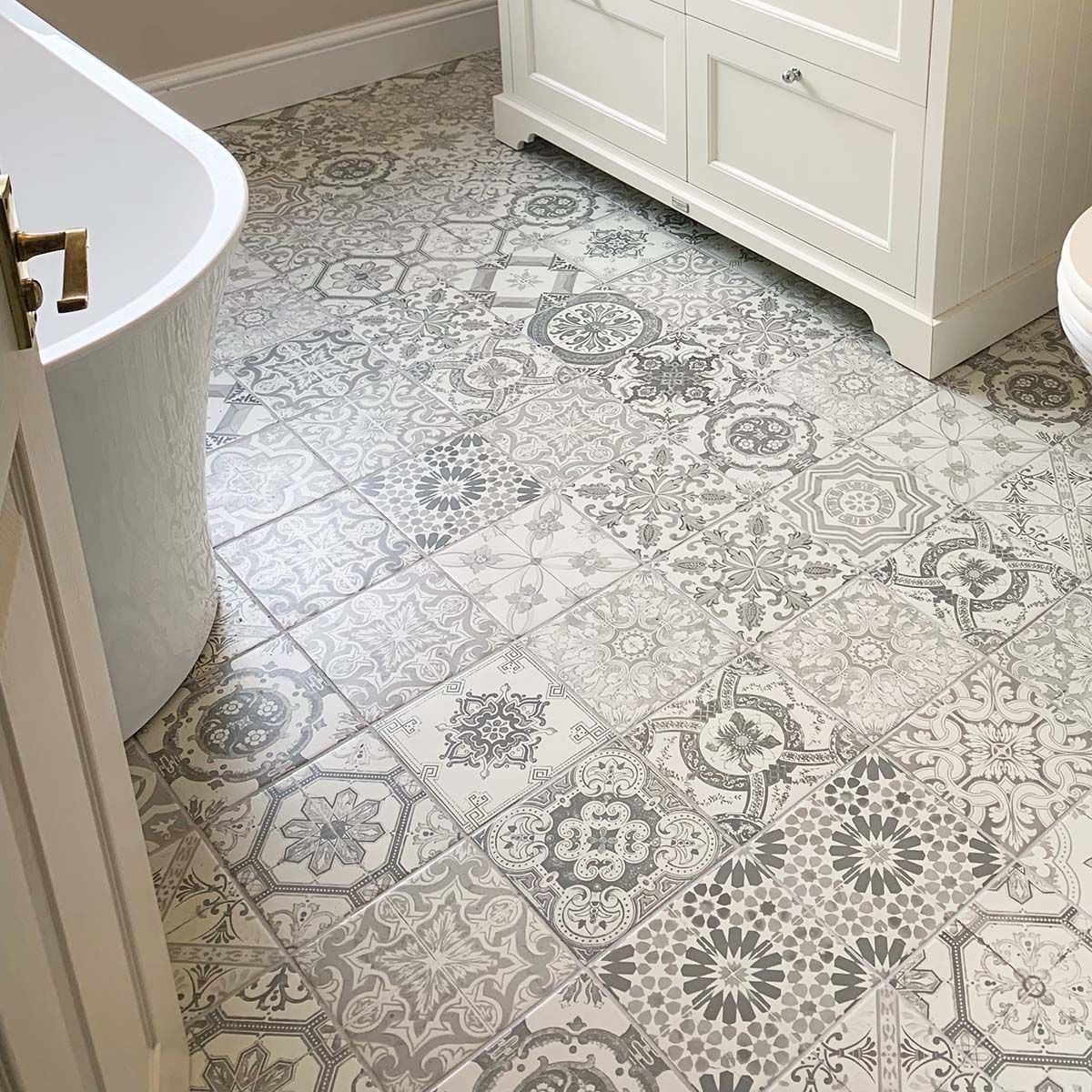 20x20 Antalya Grey Pattern - Tile Choice